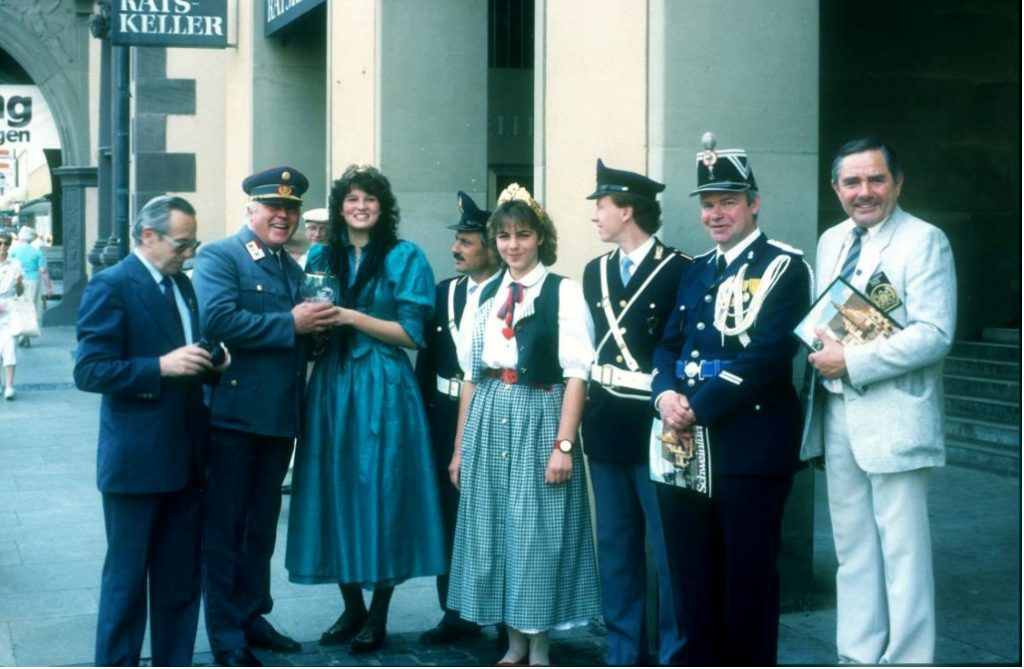 1989, IPA Schweinfurt, Darocca und Kaneider in Dienstuniform - die BAZ